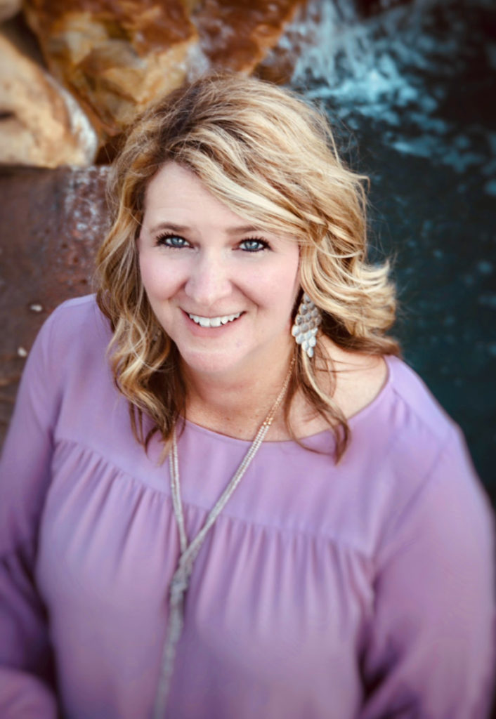 About – Kelley Connell